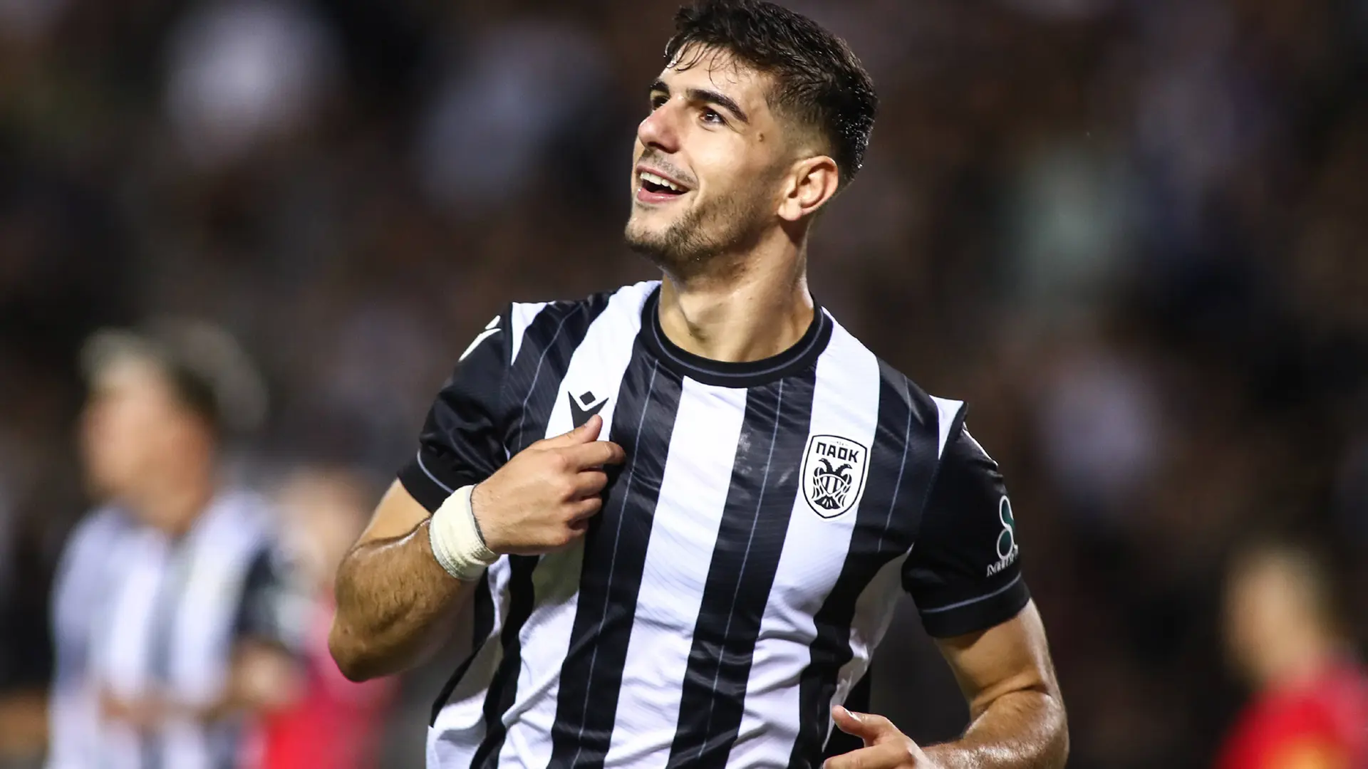 VfL Wolfsburg holt Abwehrspieler Koulierakis von PAOK Thessaloniki | ndr.de