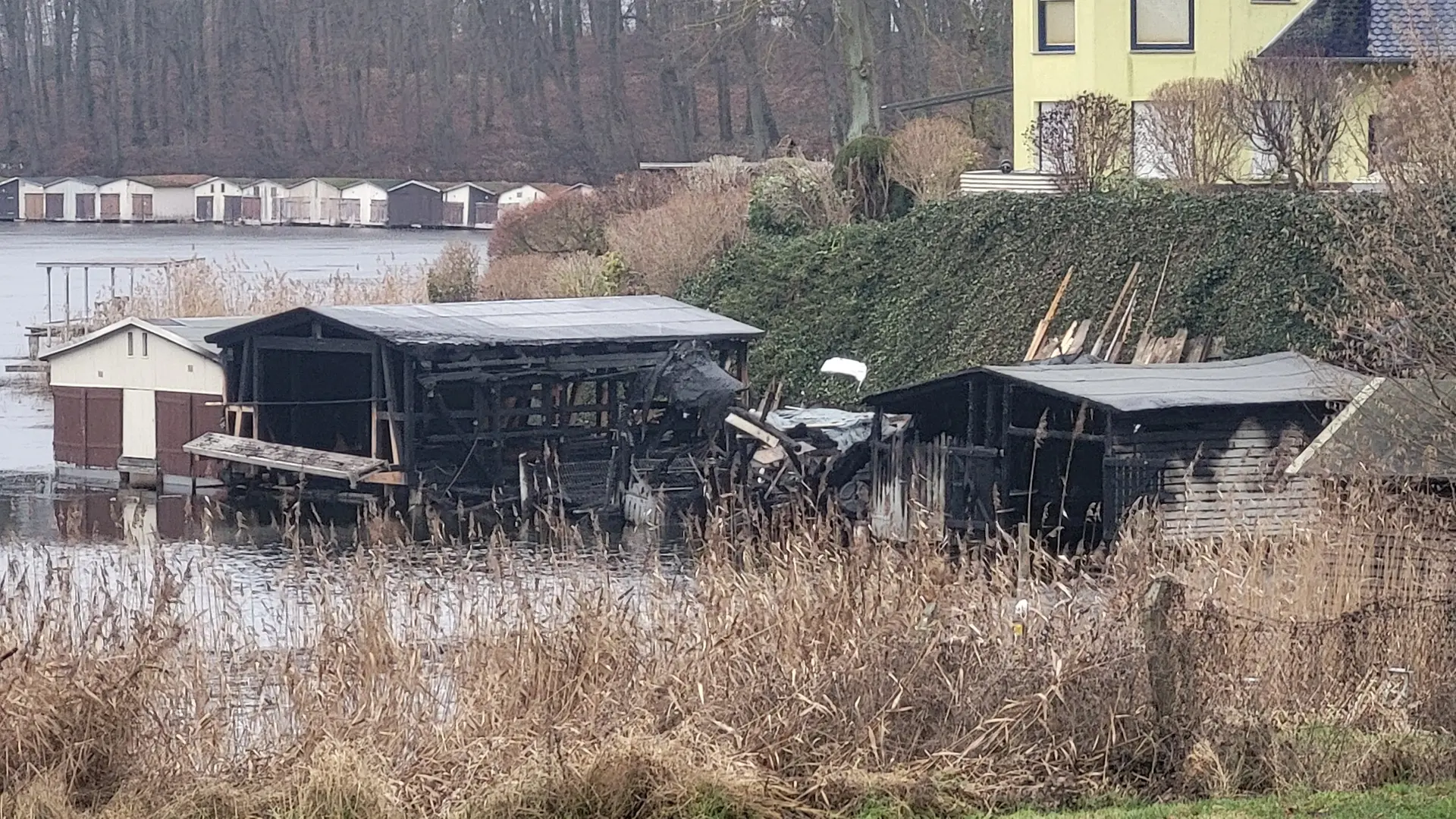 Feuer an Neujahr: Penzlins Bürgermeister zu den zerstörten ...