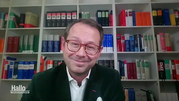 Pro und Contra: E-Scooter im Straßenverkehr | ndr.de