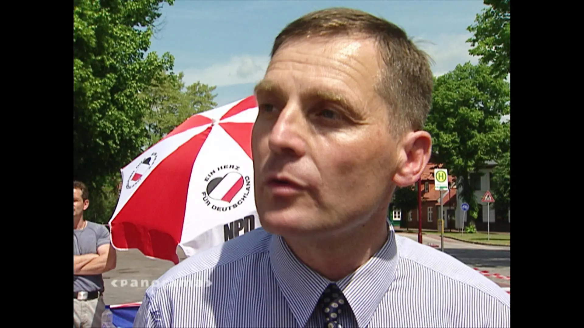 Nazi-Zentrale - NPD unterwandert Kleinstadt | ndr.de