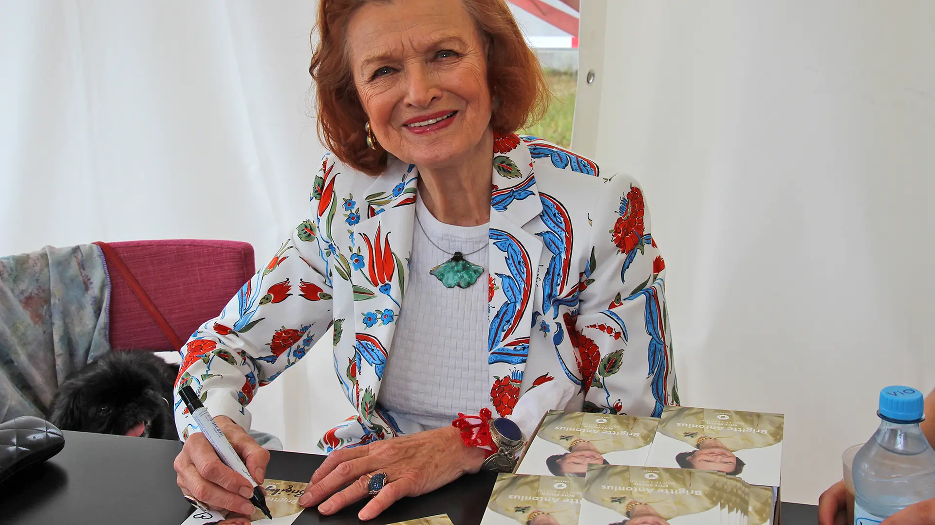 Schafft "Rote Rosen"-Darstellerin den Weltrekord? | ndr.de