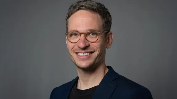 Über den Klang von Sprachen: Was Sängerinnen wie Rosalía besonders ...