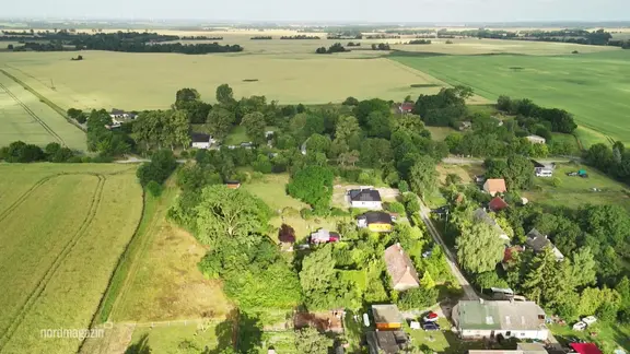 Lucky rajor in nude rushed over to her unit, got apt number