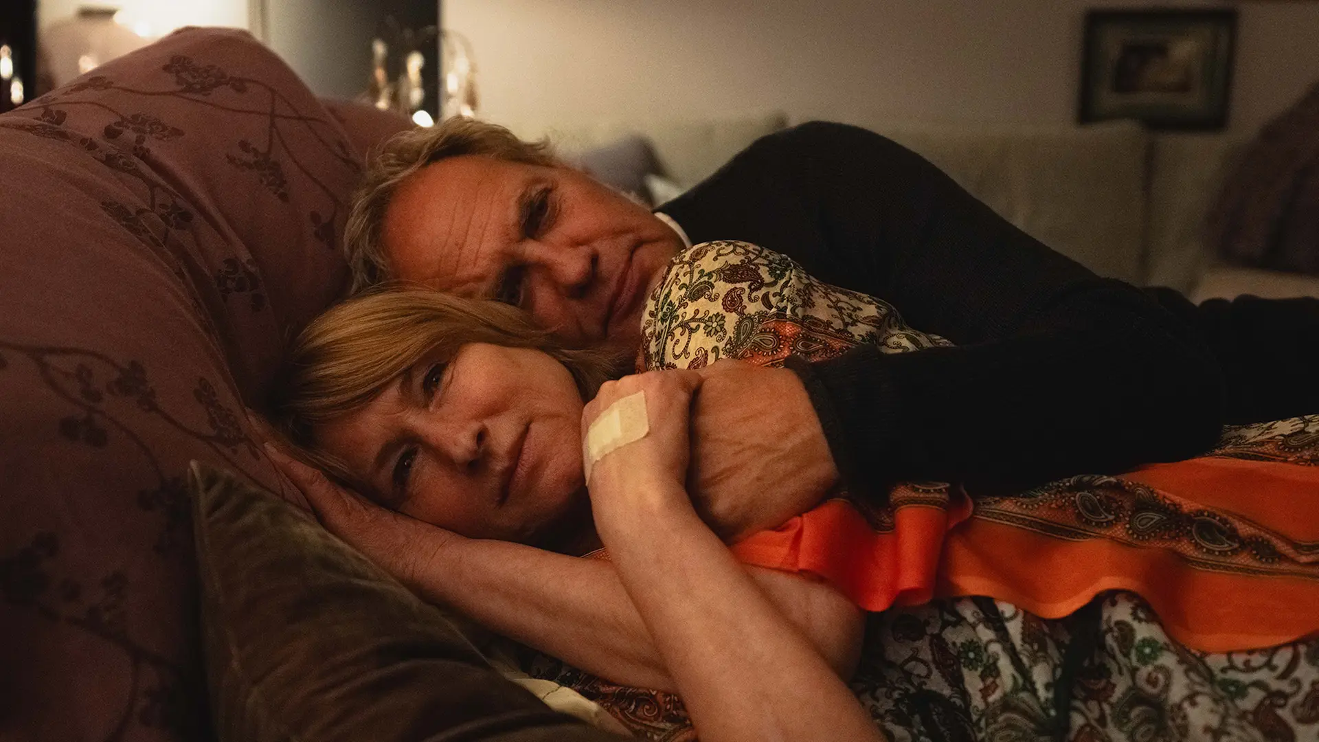 "Die Ironie des Lebens": Tragikomödie mit Harfouch und Ochsenknecht ...