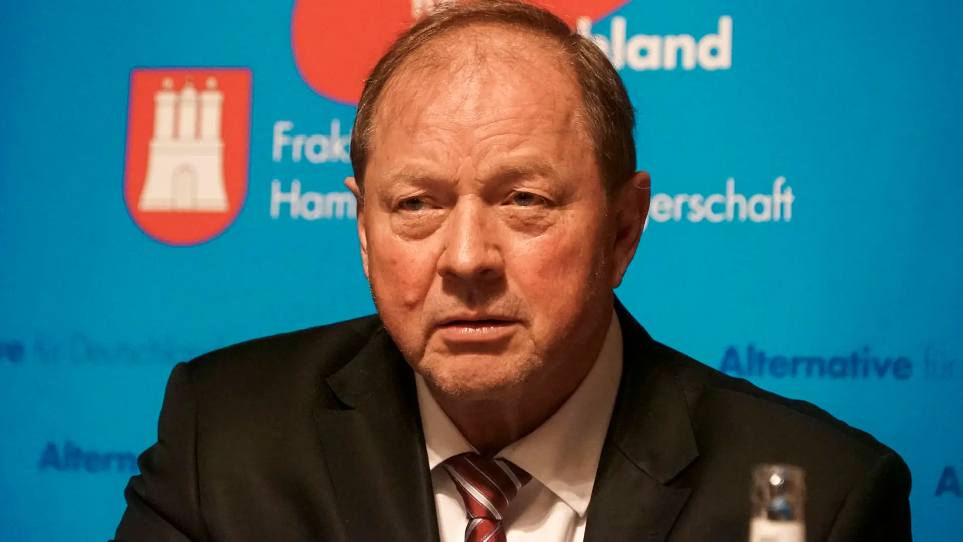 Hamburger AfD-Chef macht dem Verfassungsschutz schwere Vorwürfe | ndr.de