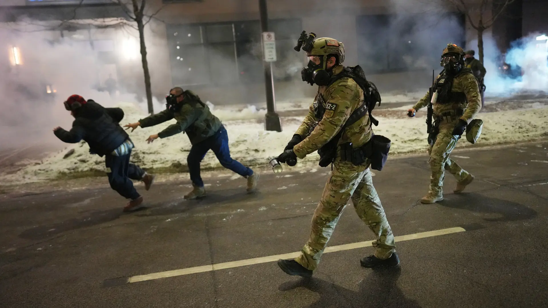 US-Experte Zimmer: "ICE ist paramilitärischer Arm der Trump-Regierung ...