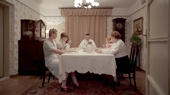 Auschwitz-Drama "The Zone of Interest" zeigt Banalität des Bösen | ndr.de