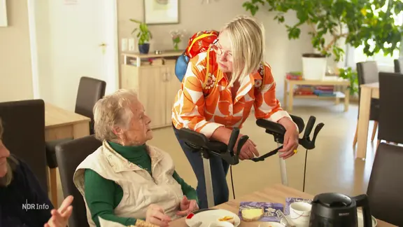 Telegram afrique buzz she replies to texts, not always