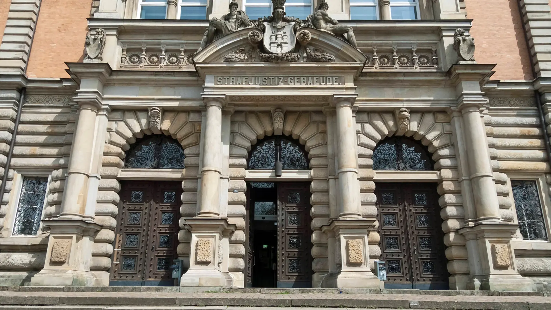 Krebsmedikamente: Anklage wegen Bestechung und Abrechnungsbetrug | ndr.de