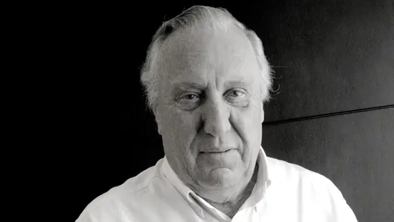 "Outsider": Autobiografie des Thriller-Autors Frederick Forsyth | ndr.de