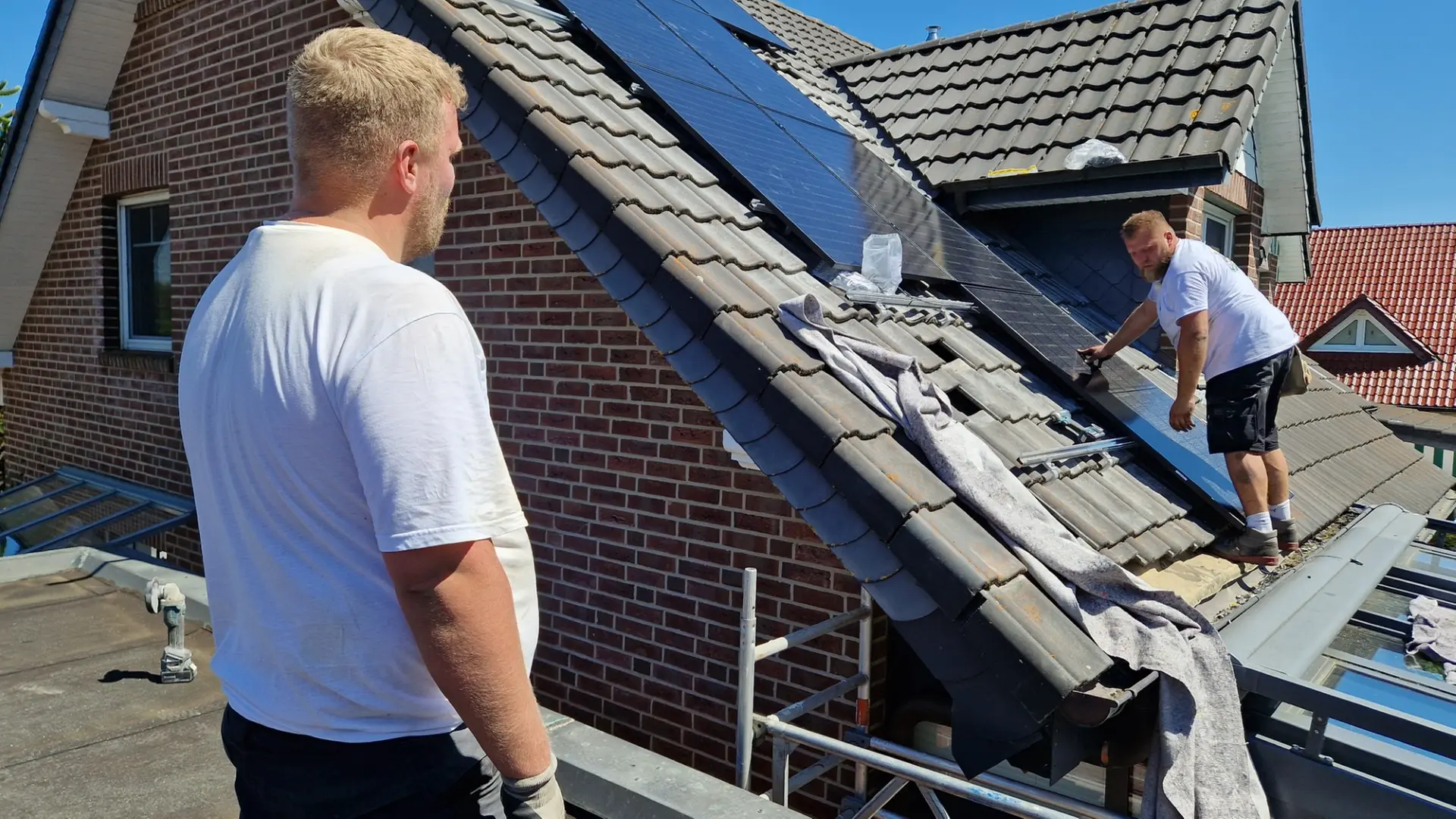 Boom bei Solaranlagen: Installateure im Dauereinsatz | ndr.de