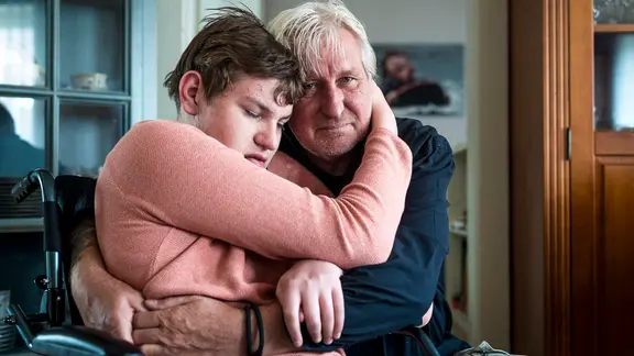 Jennifer Sabel und Mala Emde erhalten Deutschen Schauspielpreis | ndr.de