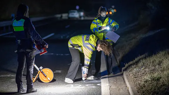 Freiwillig für die Gemeinde: Feuerwehr Wedemark übt Ernstfall | ndr.de