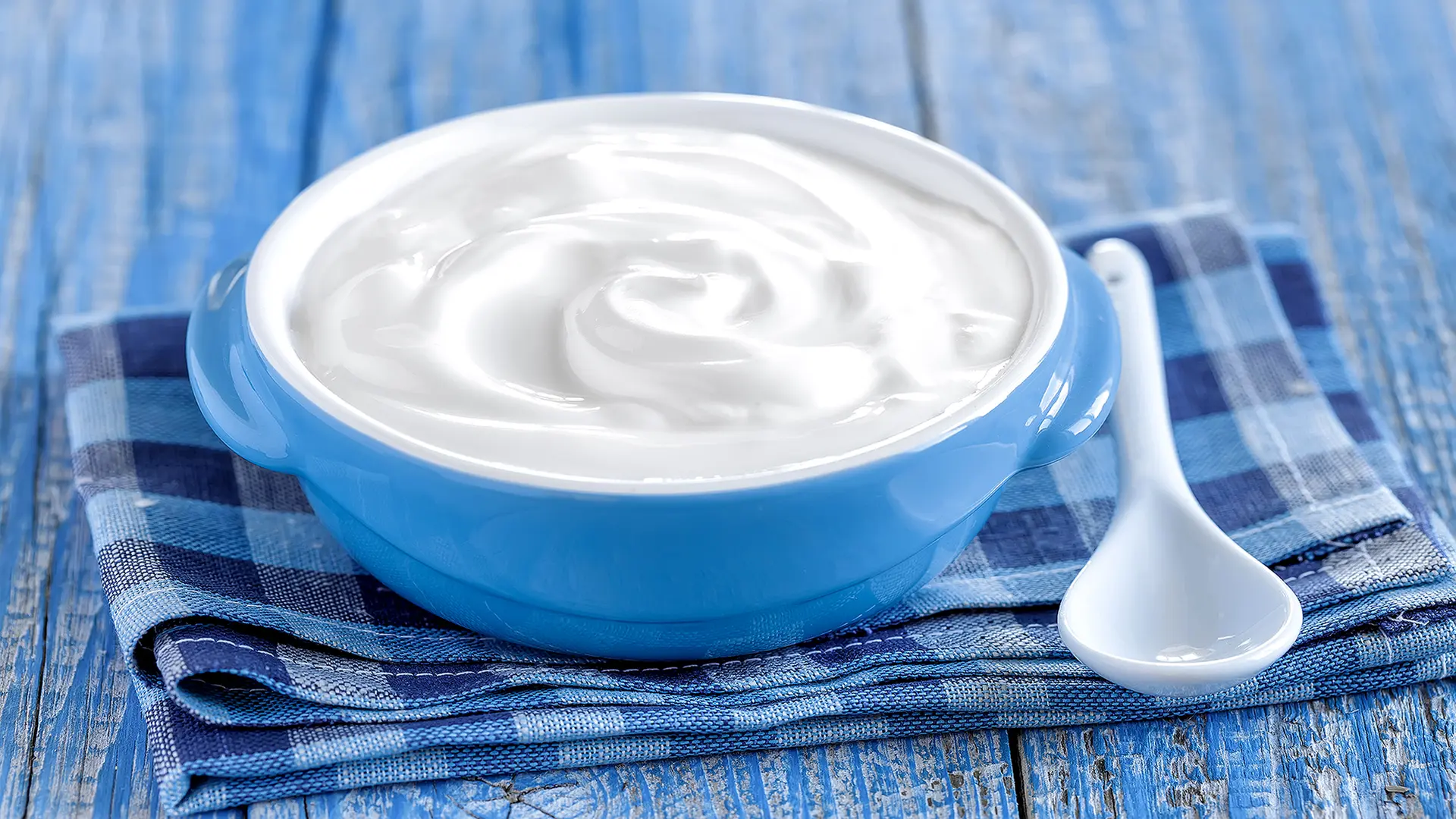 Joghurt, Quark, Skyr: Was unterscheidet die Milchprodukte? | ndr.de