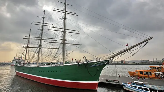 Heinz Rühmann zum Jahreswechsel 1949/50 | ndr.de