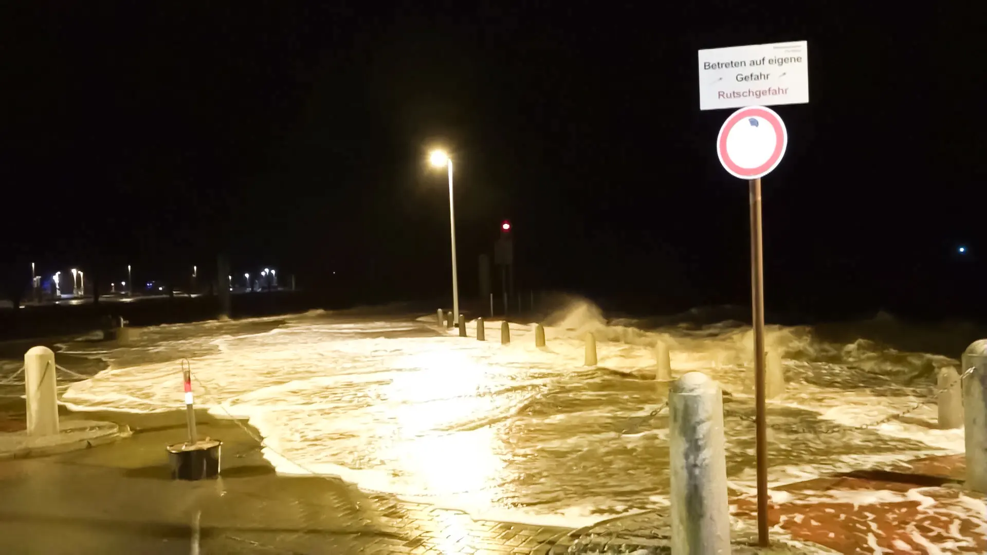 Sturmtief "Joshua" erreicht die Nordseeküste | ndr.de