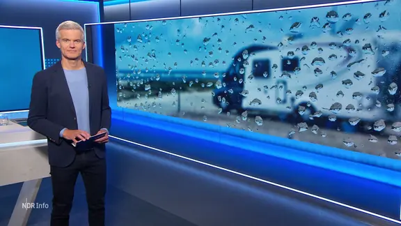 Milf 33.com you'll not see her face in her profile, however