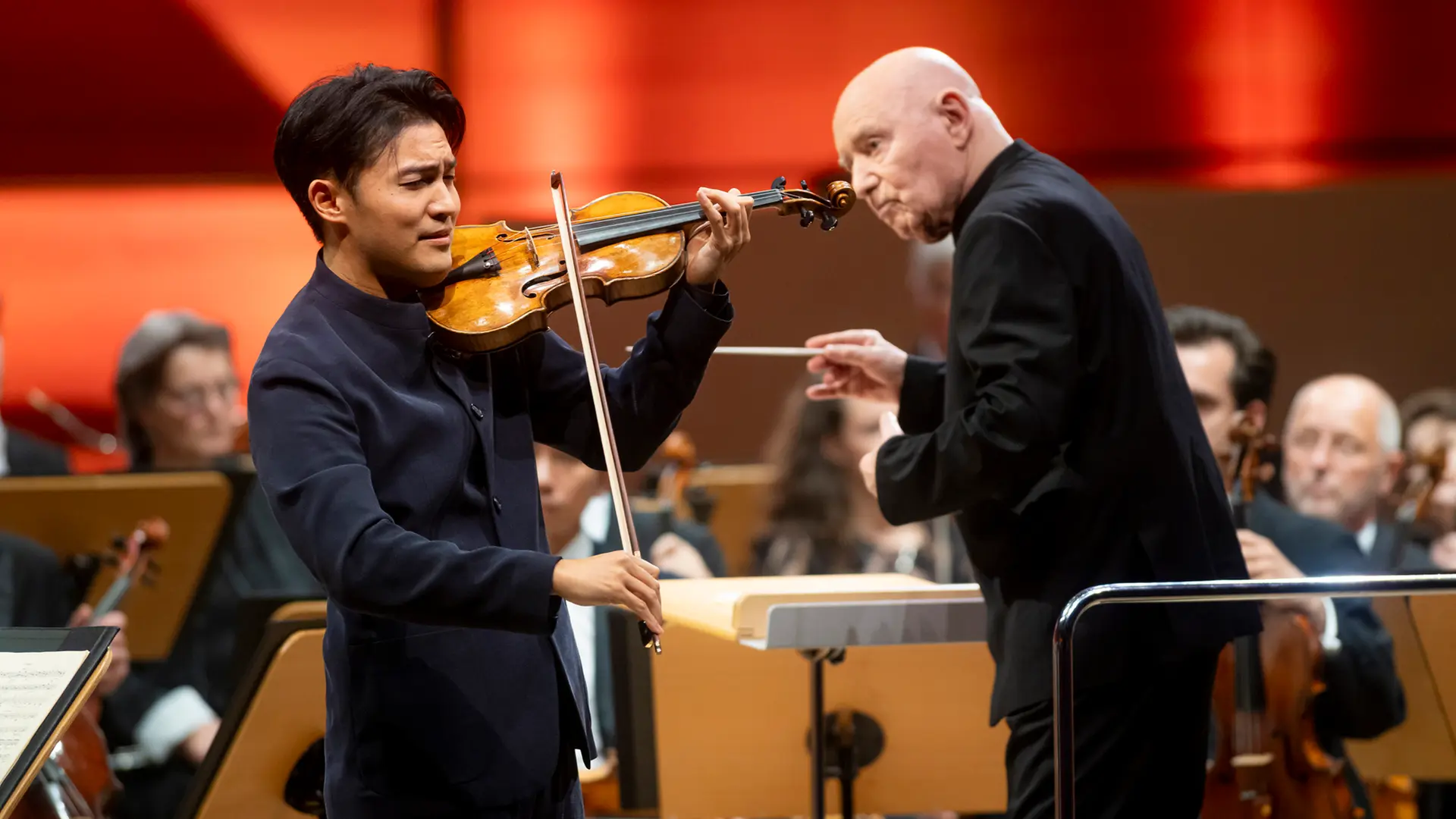 SHMF-Eröffnung: Ray Chen lässt die Haare vom Bogen fliegen | ndr.de