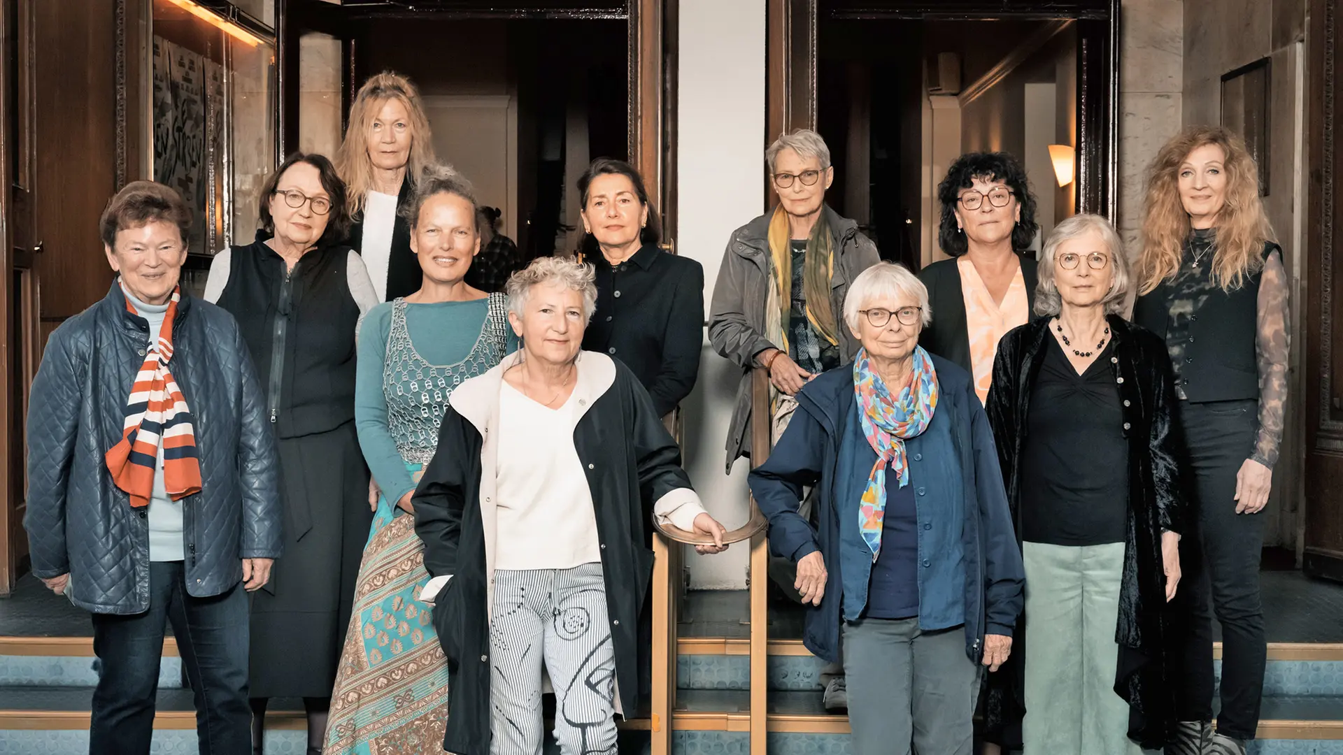 "Die Unbeugsamen 2": Wie gleichberechtigt waren Frauen in der DDR? | ndr.de