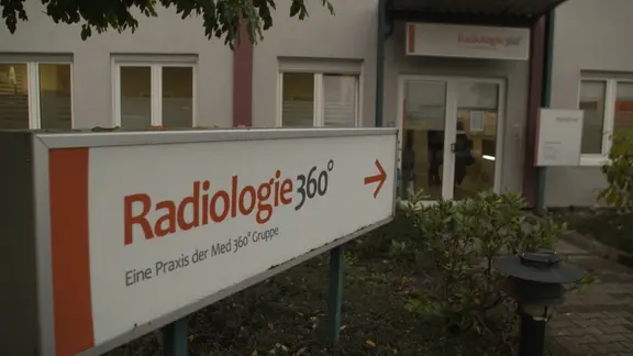 Augenärzte: Profit auf Kosten der Patienten? | ndr.de