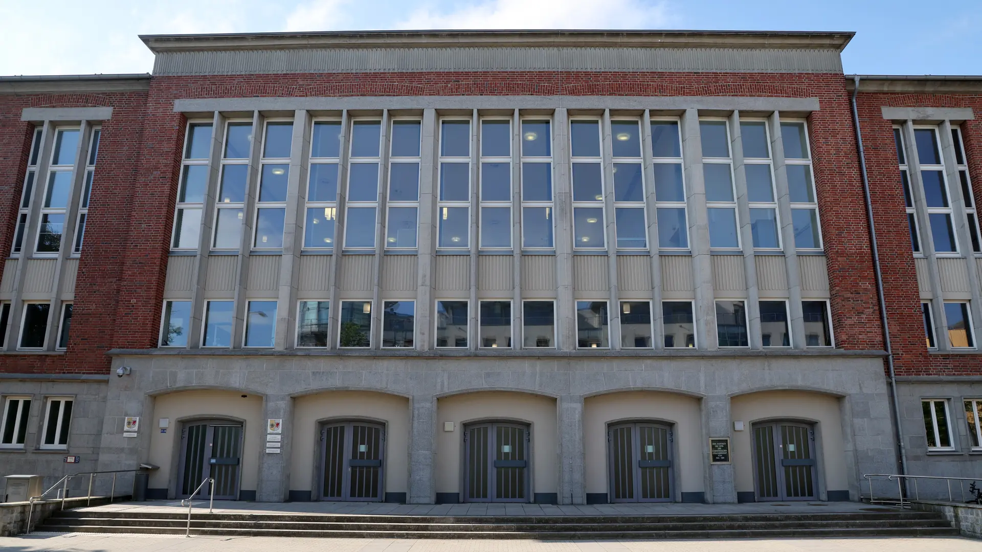 Rostock: Streit zwischen Jugendamt und Träger geht vor Gericht | ndr.de