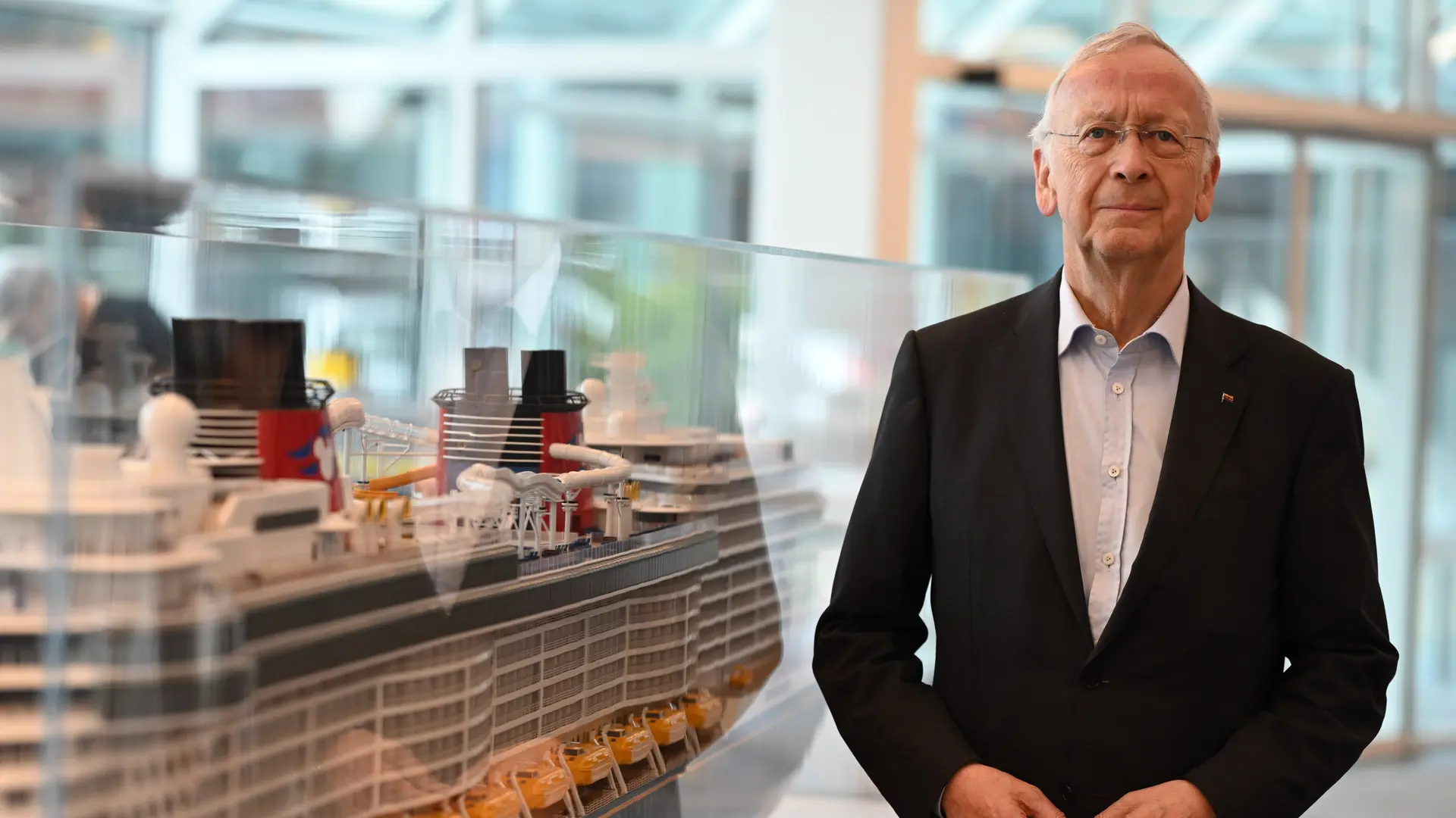 Meyer Werft in Papenburg: Bernard Meyer verlässt Chefetage | ndr.de
