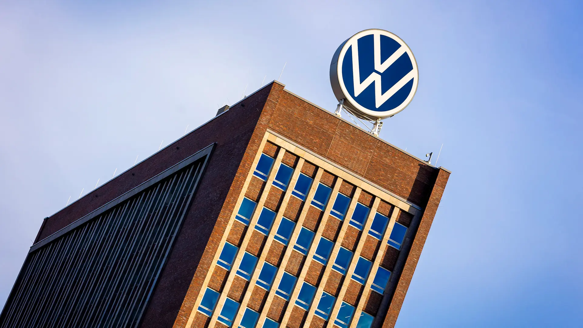 VW in der Krise - Werke schließen trotz Milliardengewinns? | ndr.de