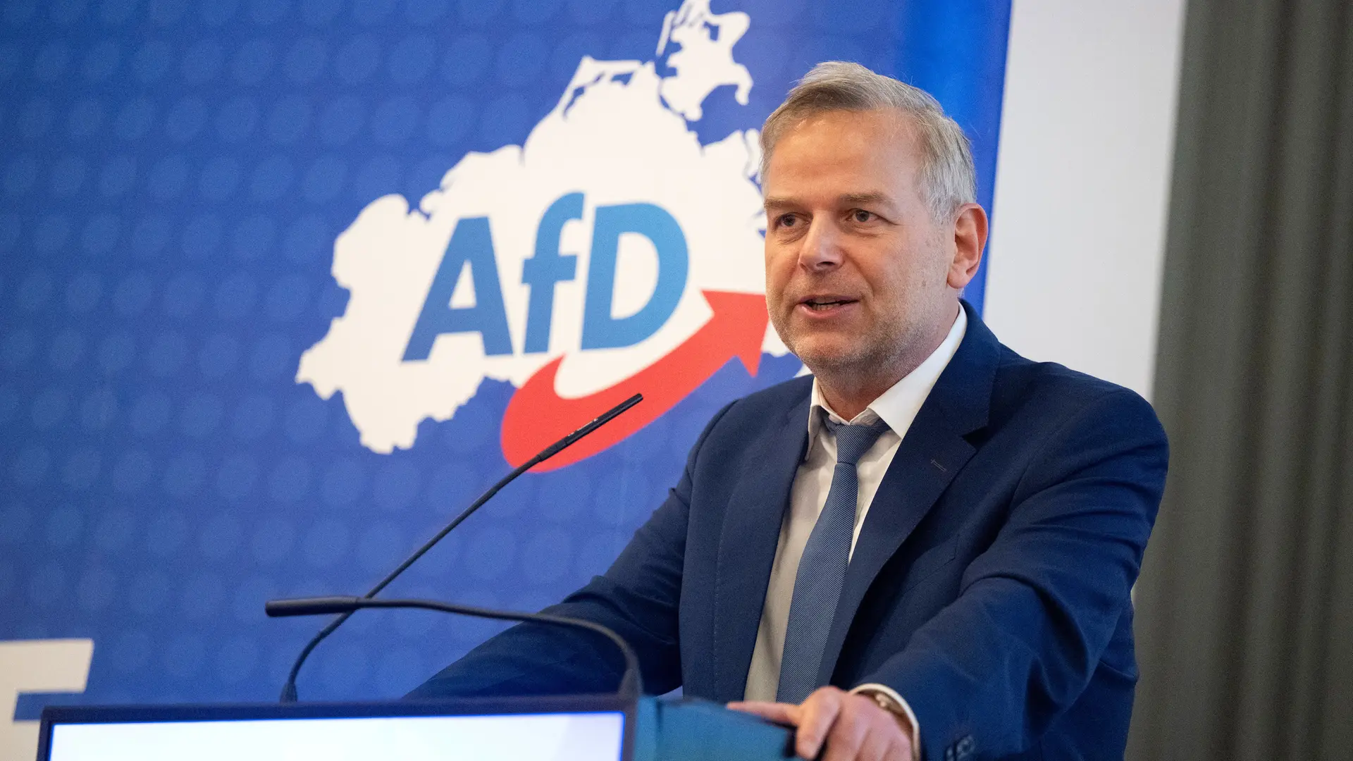 MV-AfD will absolute Mehrheit - und baut sich um | ndr.de