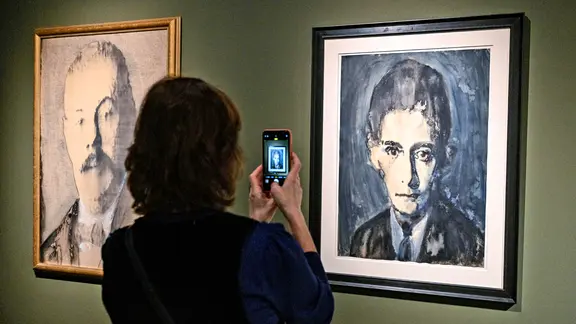 "Kafka": ARD-Serie über den Schriftsteller in ARD-Mediathek | ndr.de