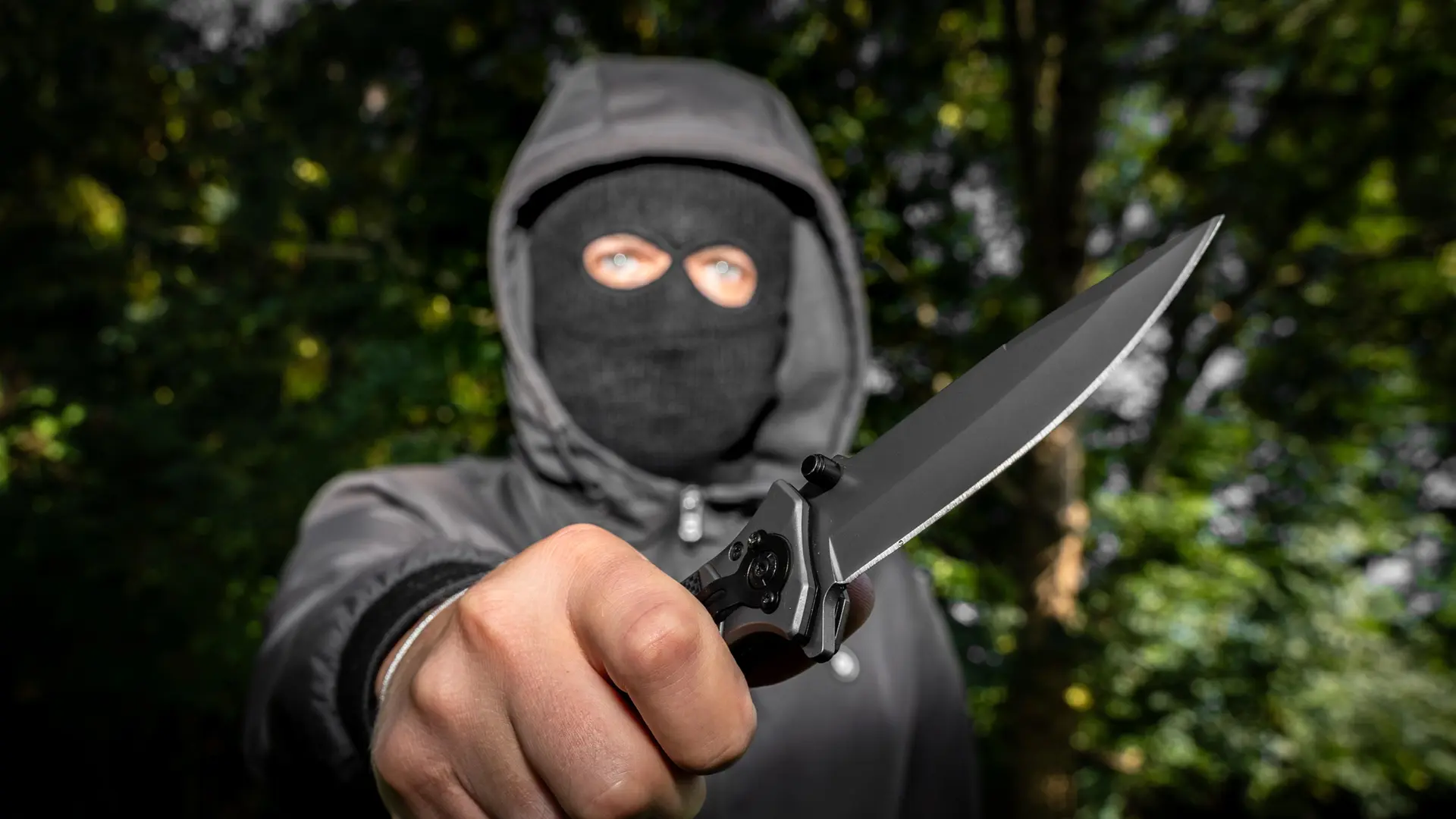 Bewaffneter Raub in Rostock: Tatverdächtiger verurteilt | ndr.de