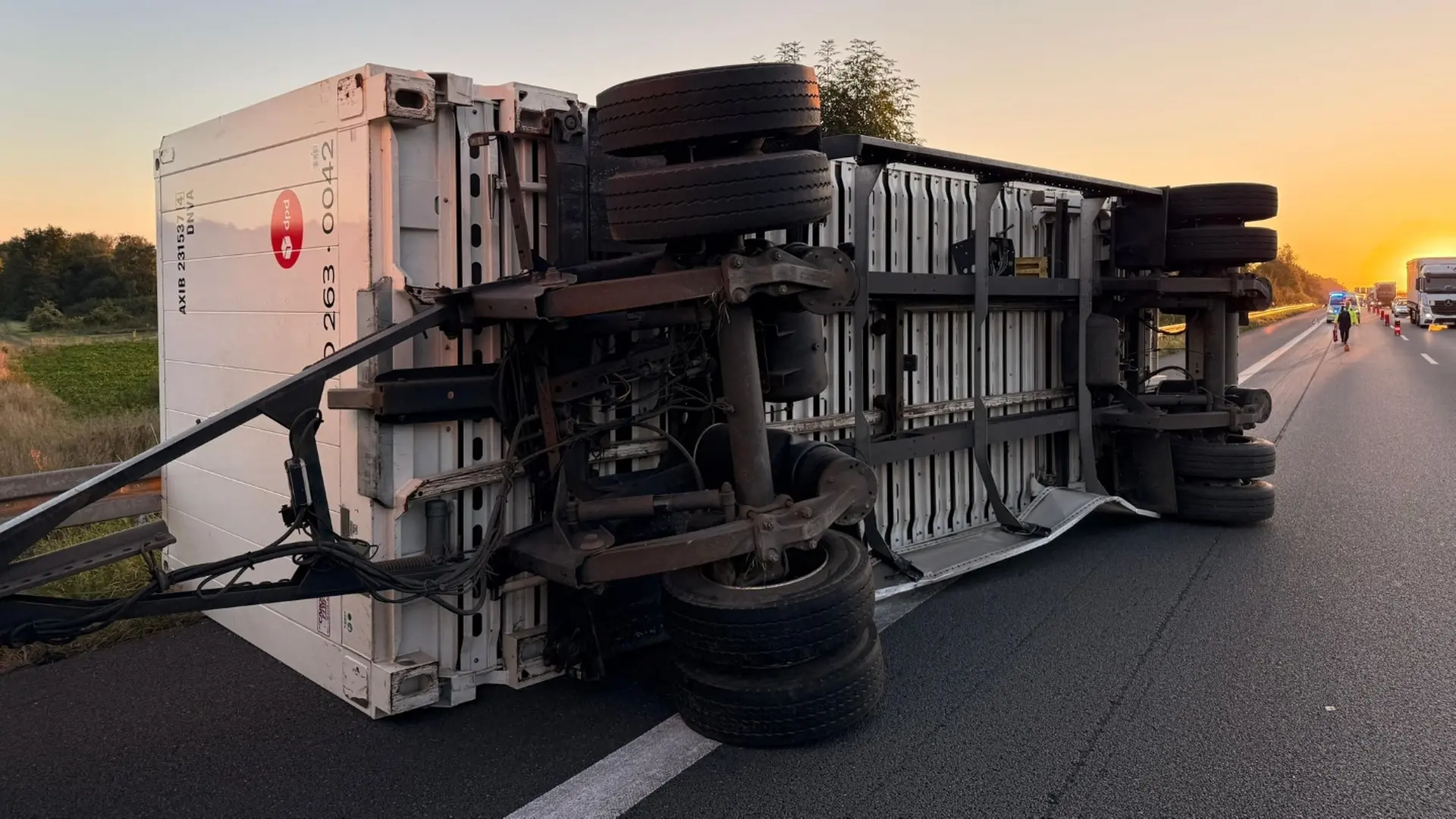 Nach Lkw-Unfall auf A2: Bergungsarbeiten abgeschlossen | ndr.de