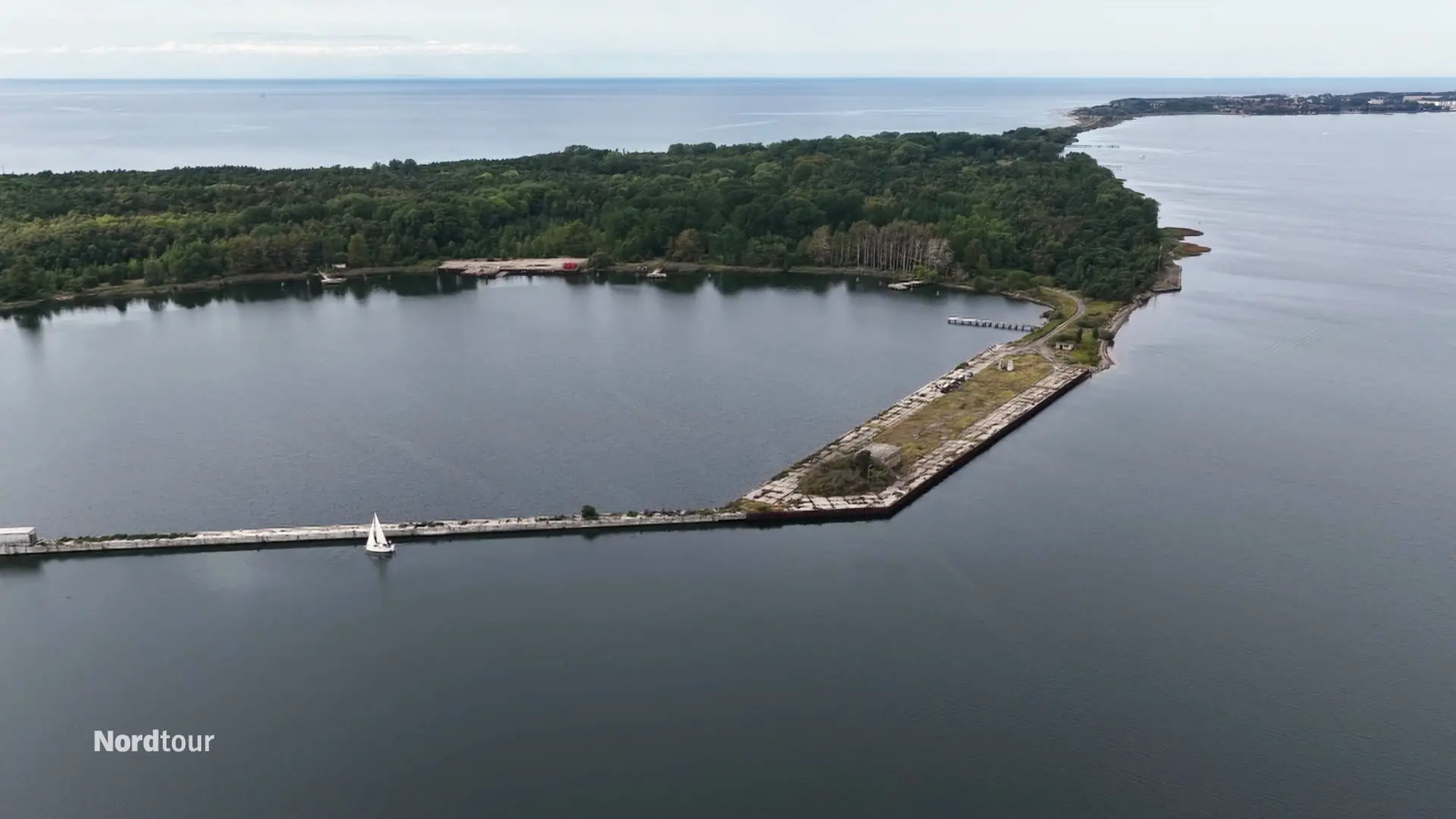 Lost Places: Hanomag-Tour zum Bug auf Rügen | ndr.de