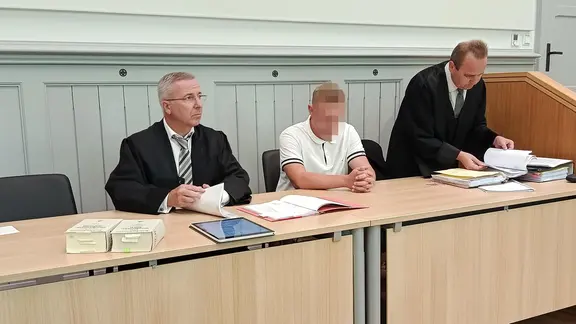 Vollsperrung ab Montag zwischen Dassow und Mallentin | ndr.de