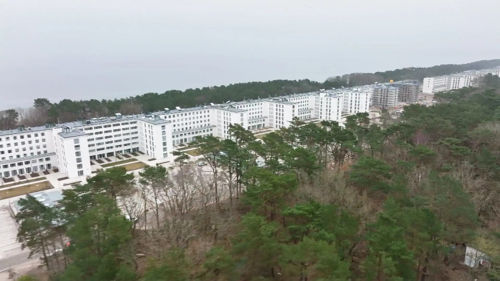 NS-Erbe Prora: Hochglanzfassaden und Leerstand | ndr.de