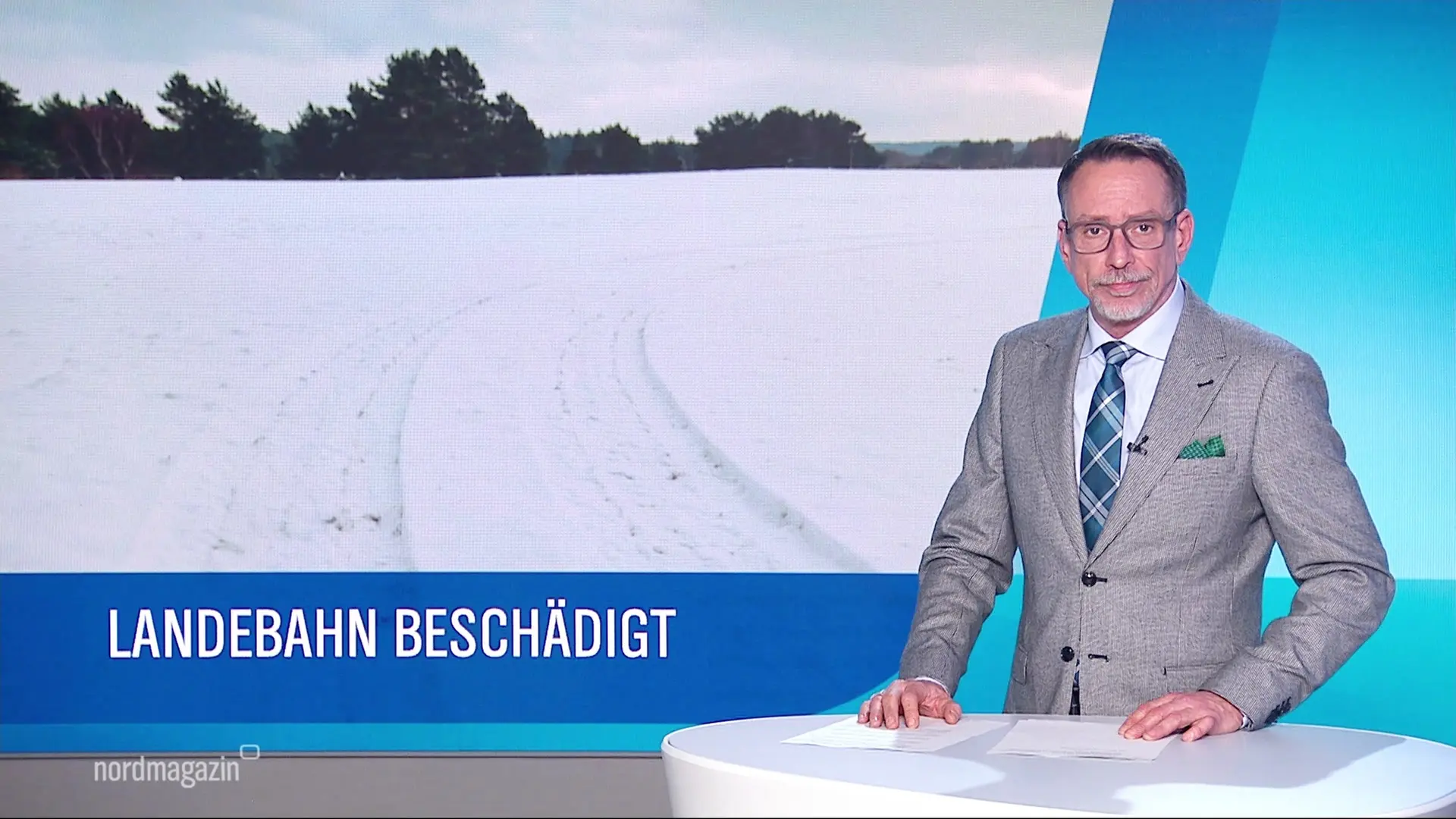 Autos verwüsten Pinnower Flugplatz | ndr.de