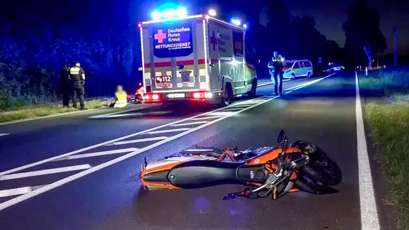 Sotwe türk tabgo for example, she discussed how short she