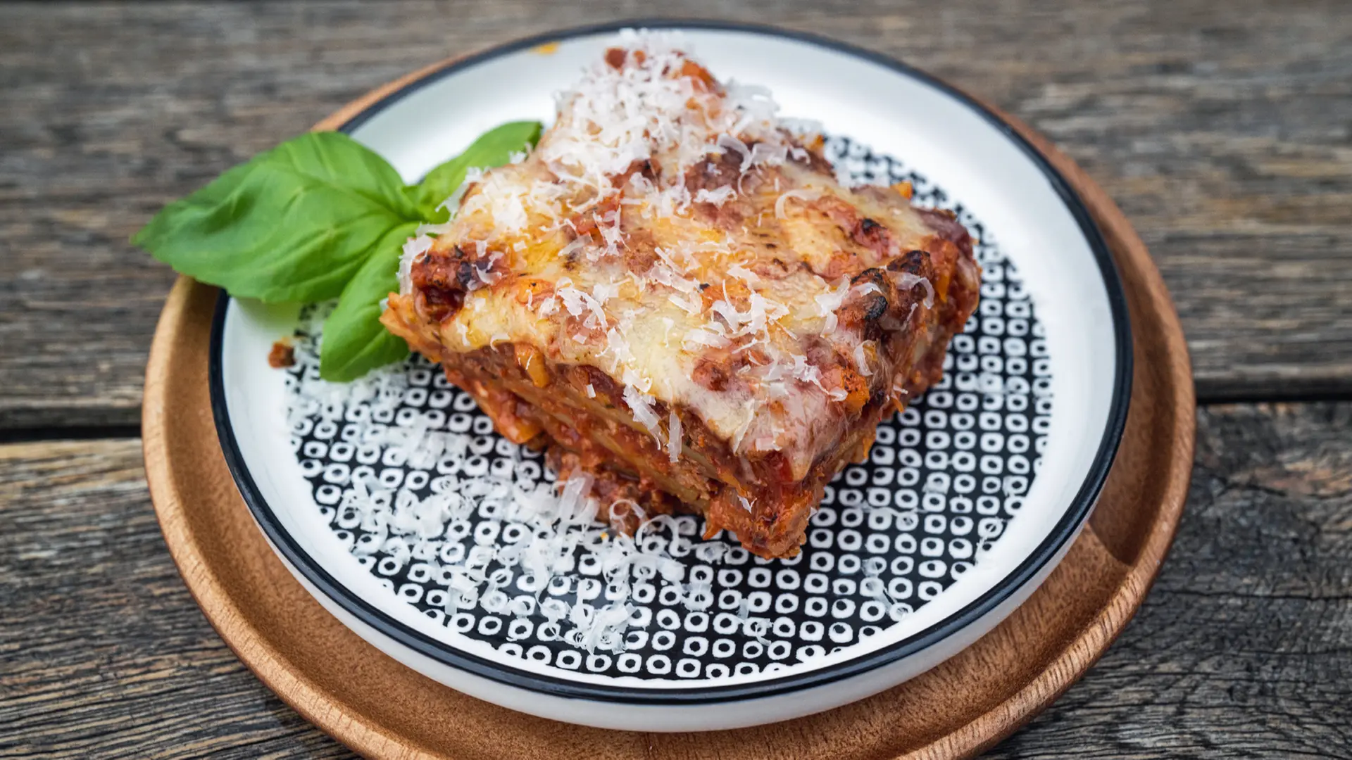 Kartoffel-Lasagne mit Hackfleisch und Gemüse | ndr.de