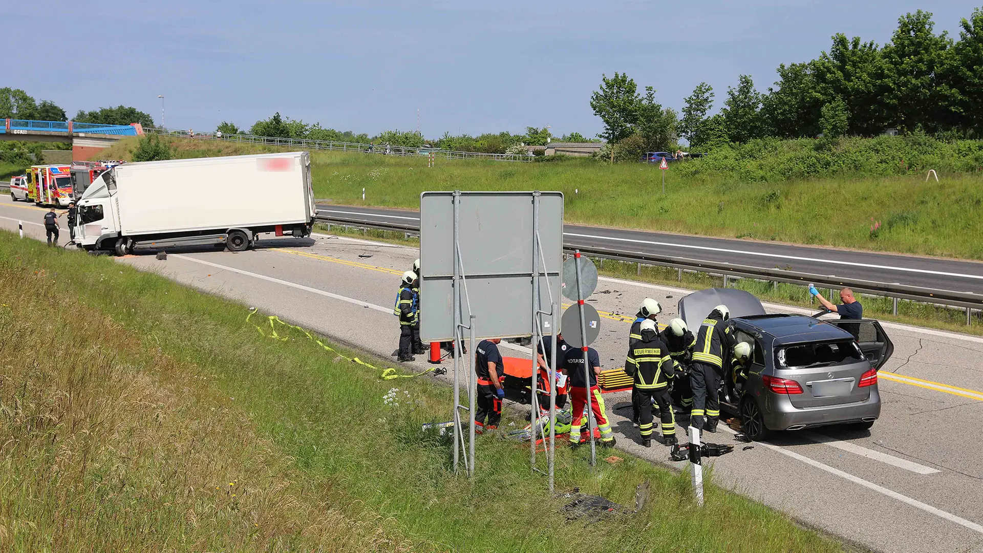Rostock: Schwerer Unfall auf B103 | ndr.de