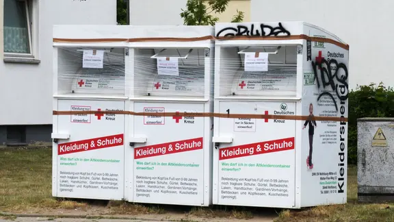 Preisverfall für Altkleider gefährdet soziale Projekte | ndr.de