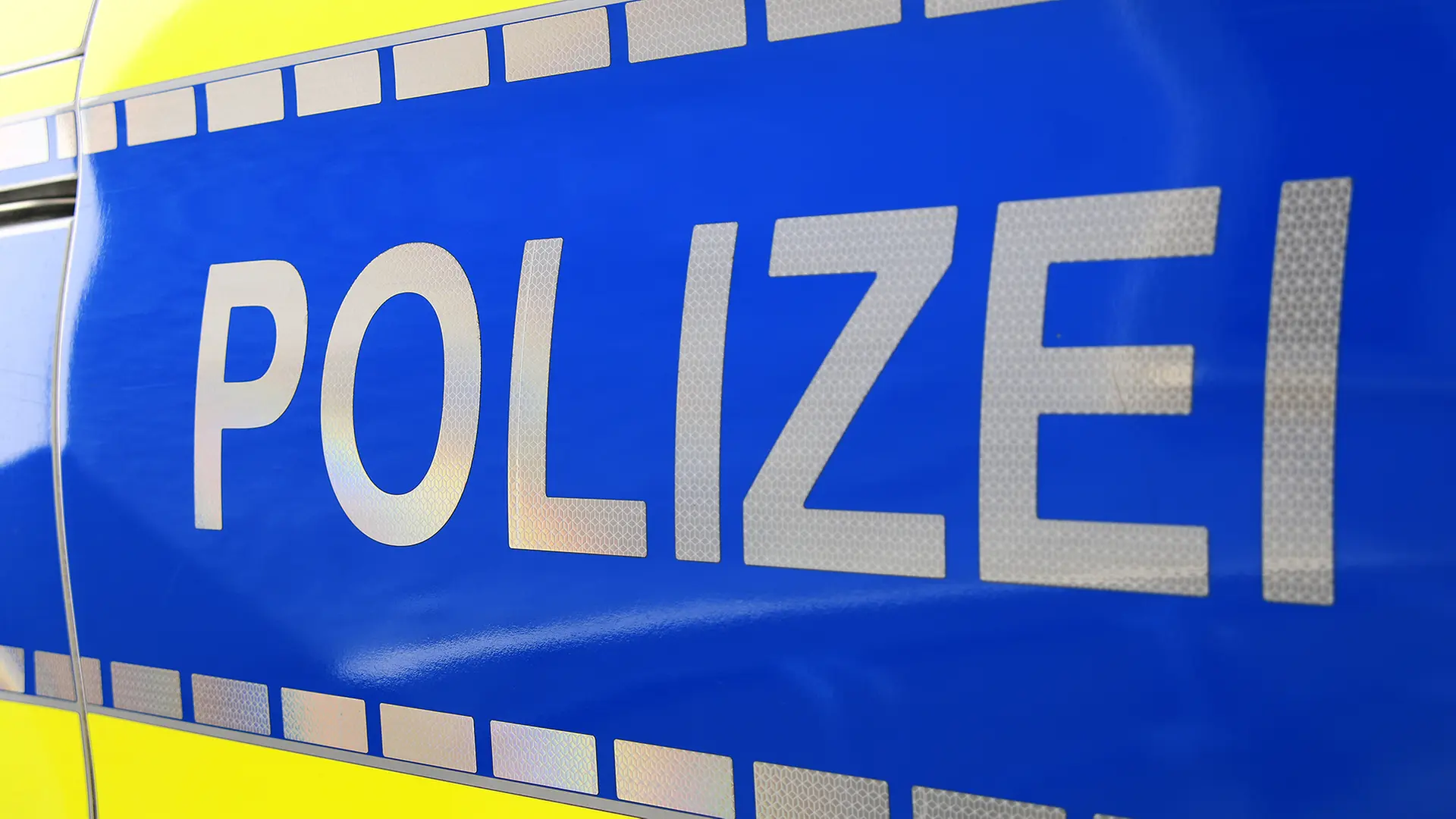 Bahnhof Schwerin: Polizei stellt Machete sicher | ndr.de