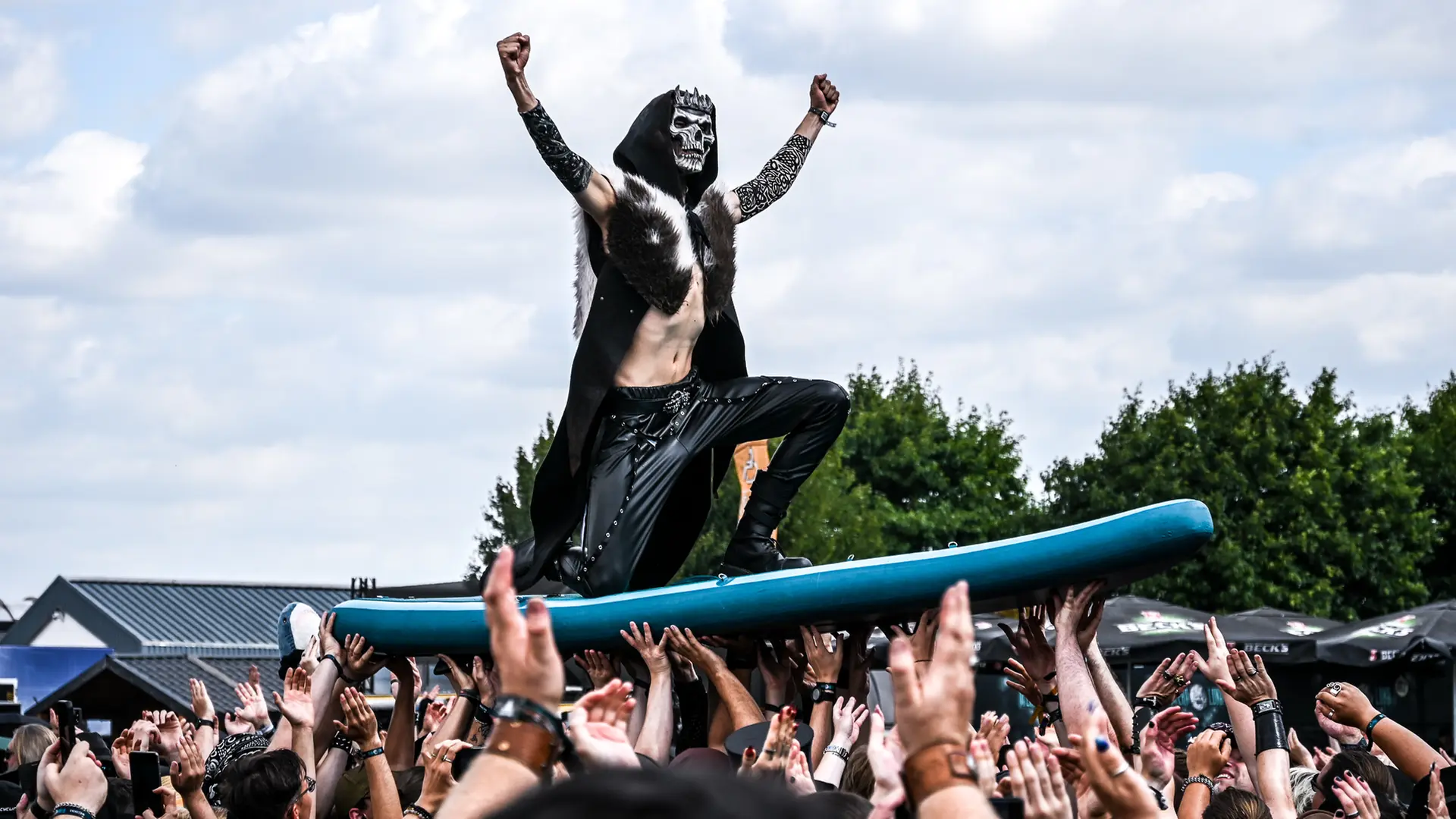 M'era Luna-Blog - Tag 3: Zwischen Wikinger-Feuer und Synthpop-Ekstase | ndr.de