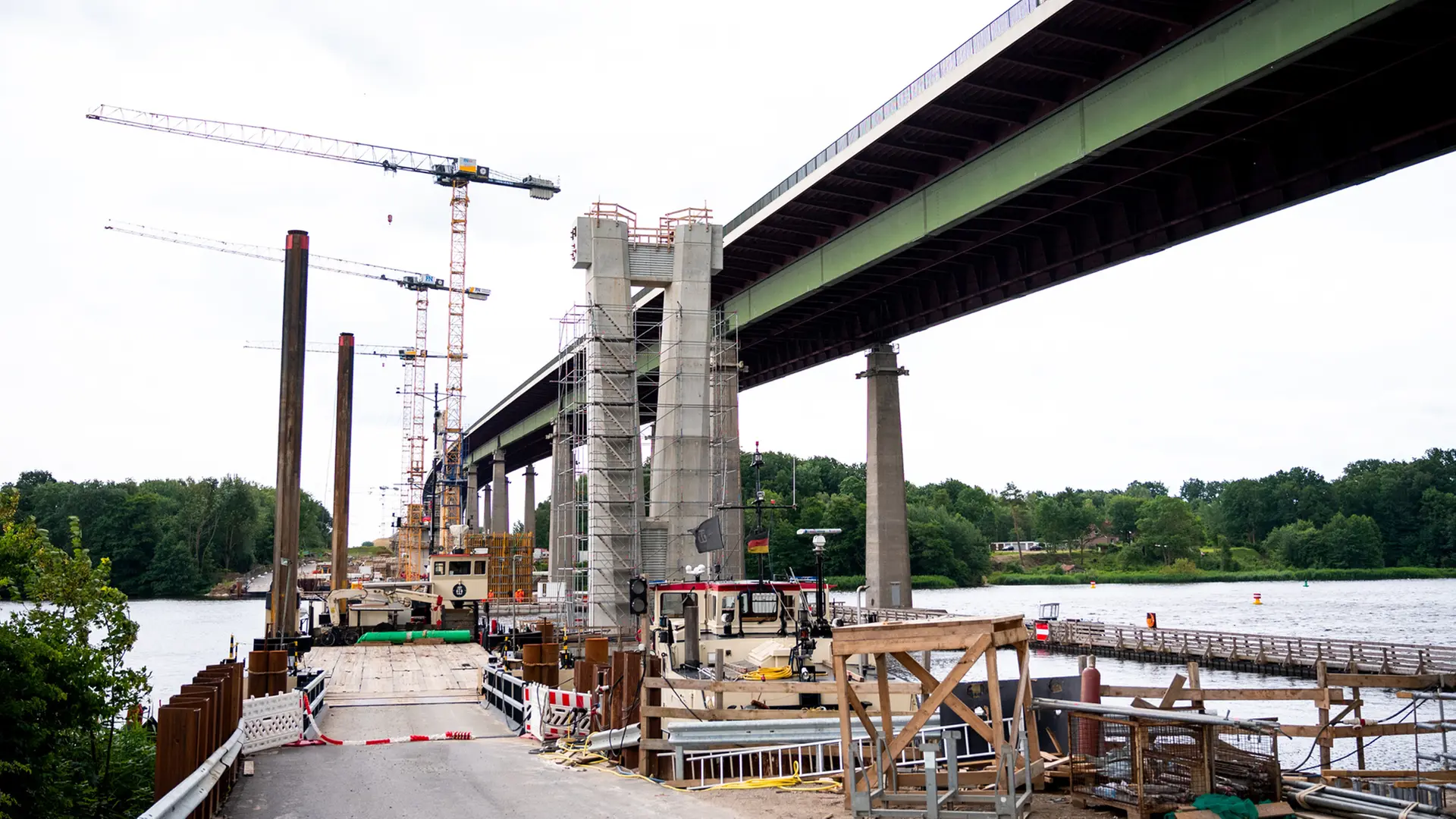 Rader Hochbrücke: Fahrbahn wird am Wochenende nachts gesperrt | ndr.de