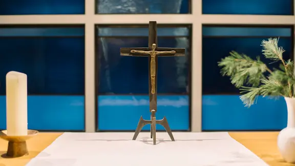 Austritte und Sterbefälle - Kirchen verlieren weiter Mitglieder | ndr.de