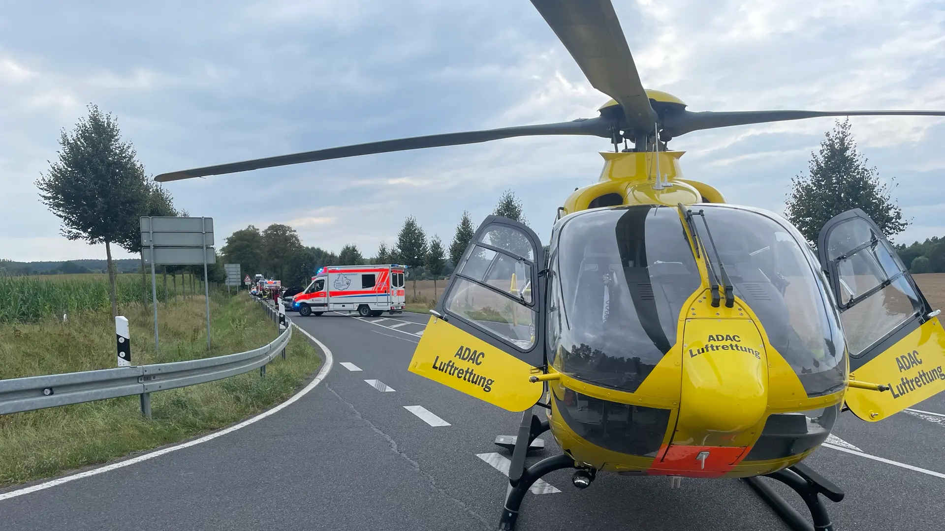 Vollsperrung nach Unfall zwischen Neustrelitz und Woldegk | ndr.de