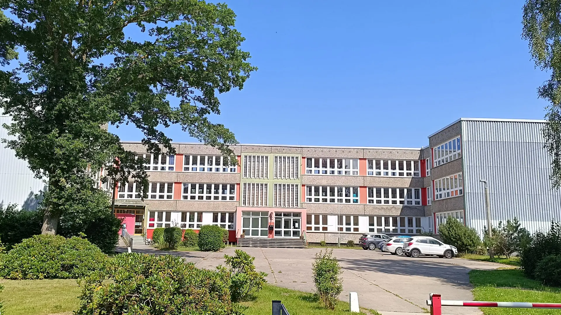 Neubau oder Sanierung? Prerow will sich um baufällige Schule kümmern ...