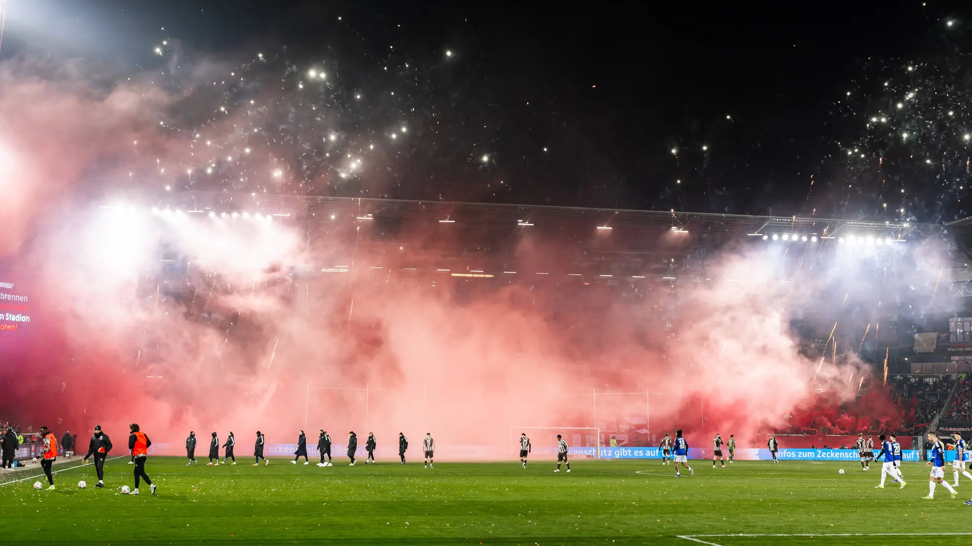 612.000 Euro Strafe: Derby hat für HSV und St. Pauli teures Nachspiel ...