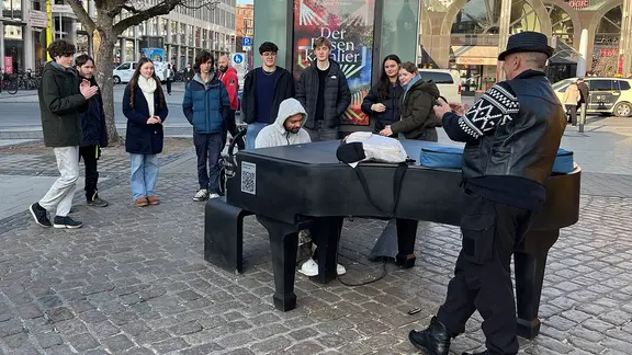 Würdiges Abschiedsgeschenk: Album "Mut zur Liebe" von AnNa R. erscheint ...