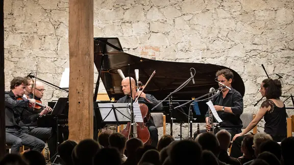 Jenny Erpenbeck in Hamburg: Über Literatur, die DDR und Ungerechtigkeit ...