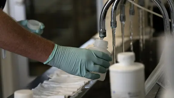 PFAS im Trinkwasser: Beprobungen rund um Nato-Flugplatz Hohn laufen ...