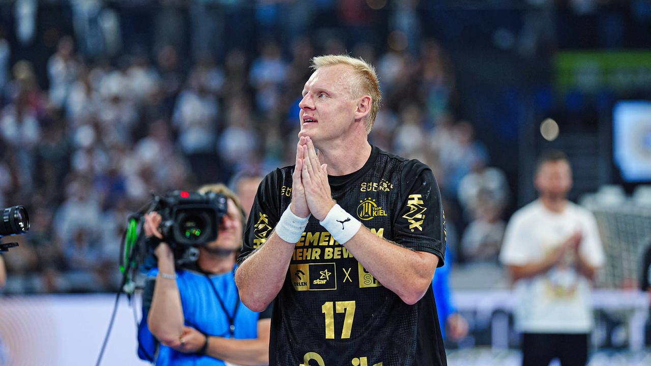 Nach 13 Jahren bei den "Zebras": Tränenreicher Abschied: THW Kiel feiert seine Legende Patrick ...